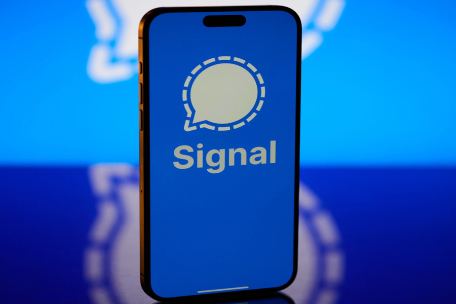 Why Choose Signal Over WhatsApp: The Privacy Champion » अपना रण